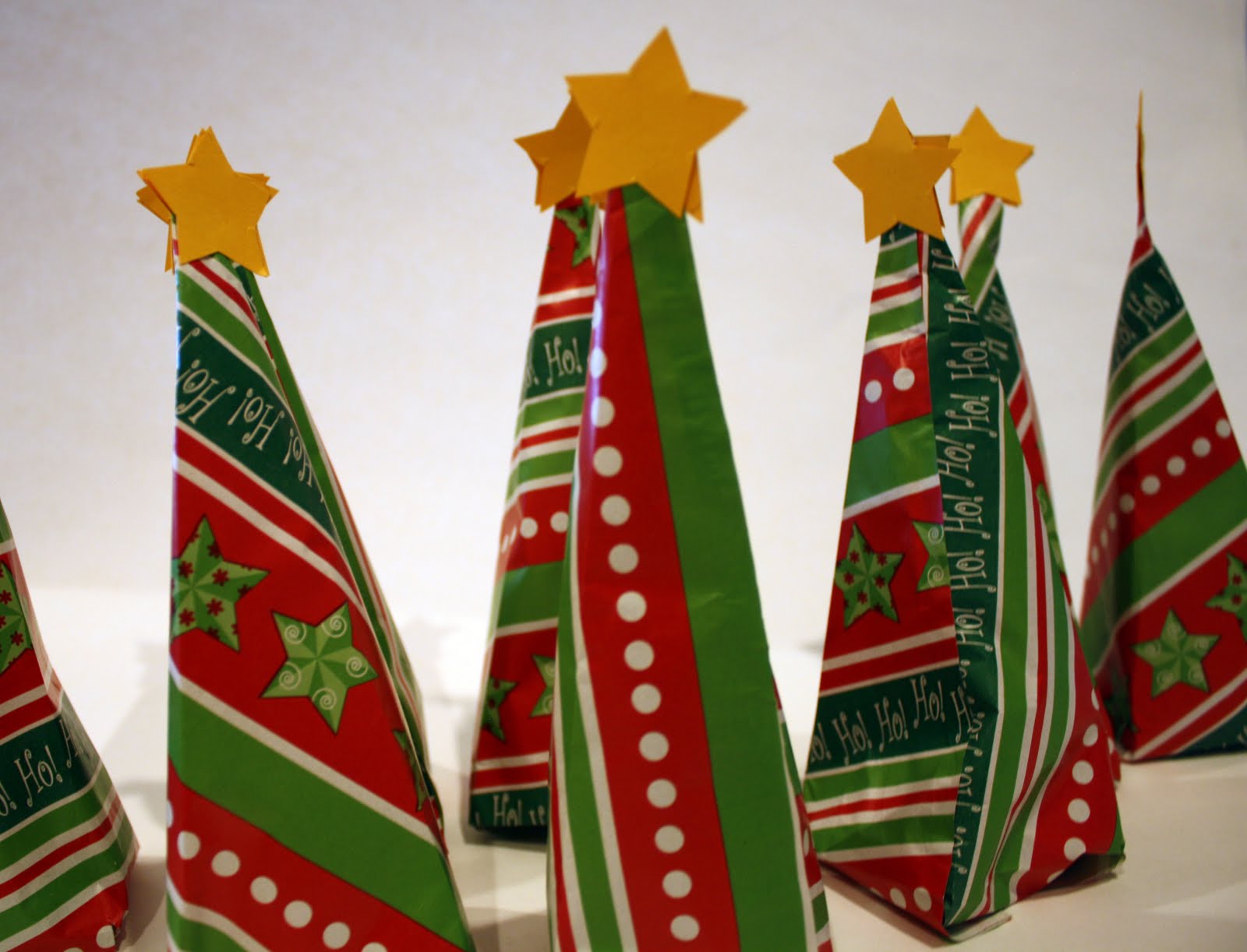 Yellow Blackbird: A Creative Blog: Paper Christmas Trees