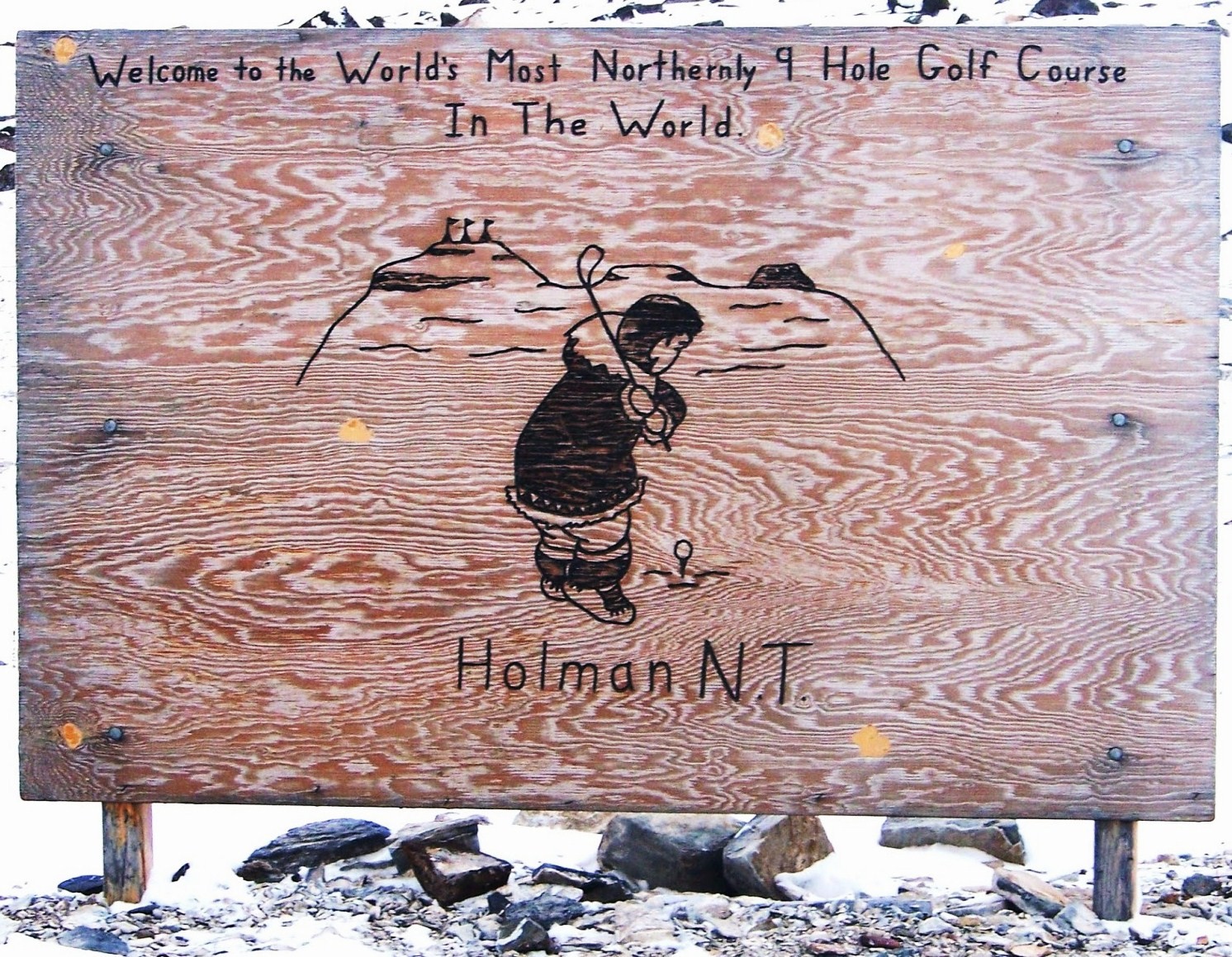 O LIVRO DE AREIA: Ulukhaktok (Holman), aldeia inuit com arte na llha de ...