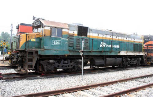 飛行場の測候所: 美國GM-EMD製的G22系列柴電機車