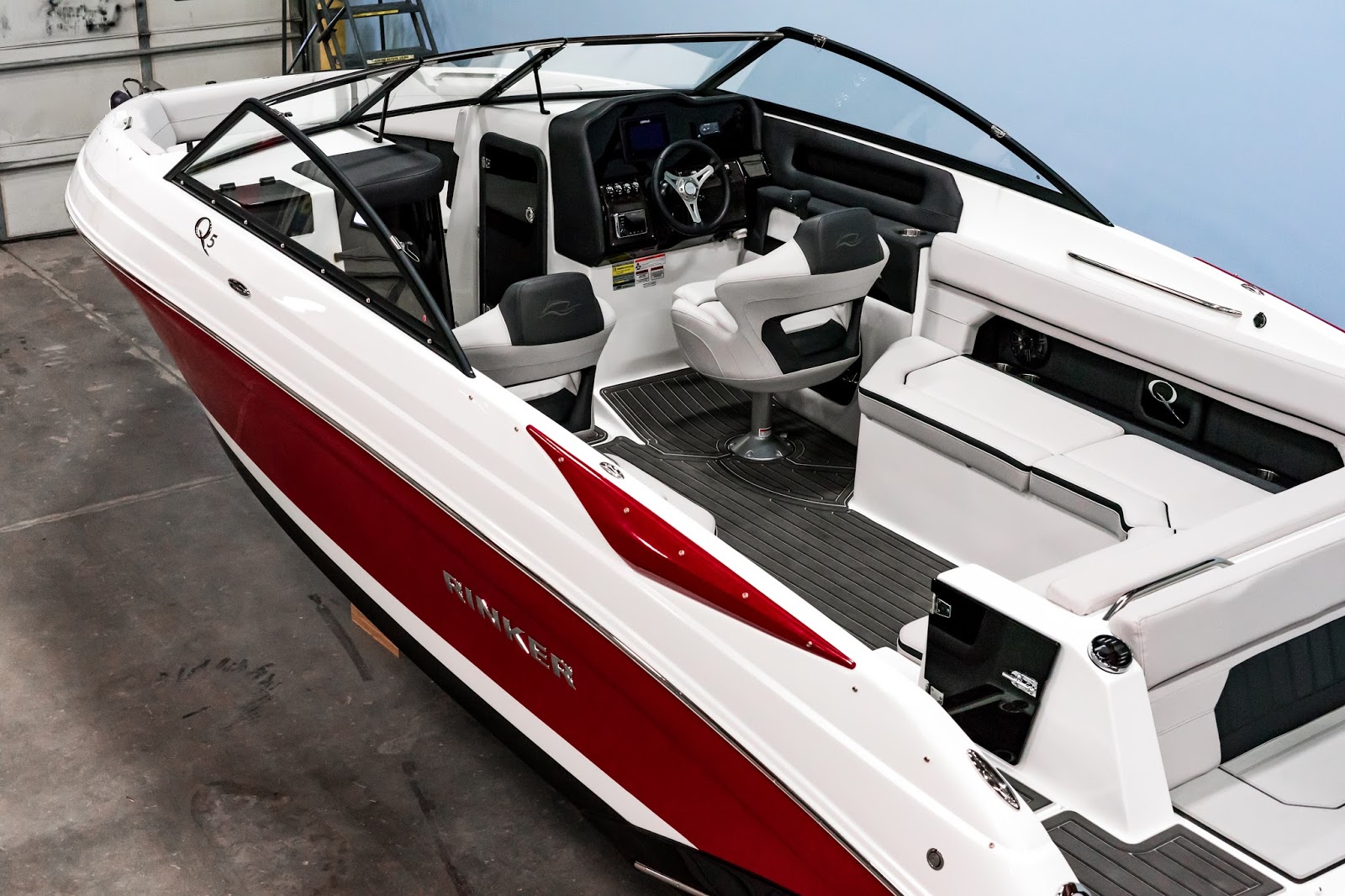 Iguana Boat Sales and Rentals: The All New 2017 Rinker Q5 At Iguana ...