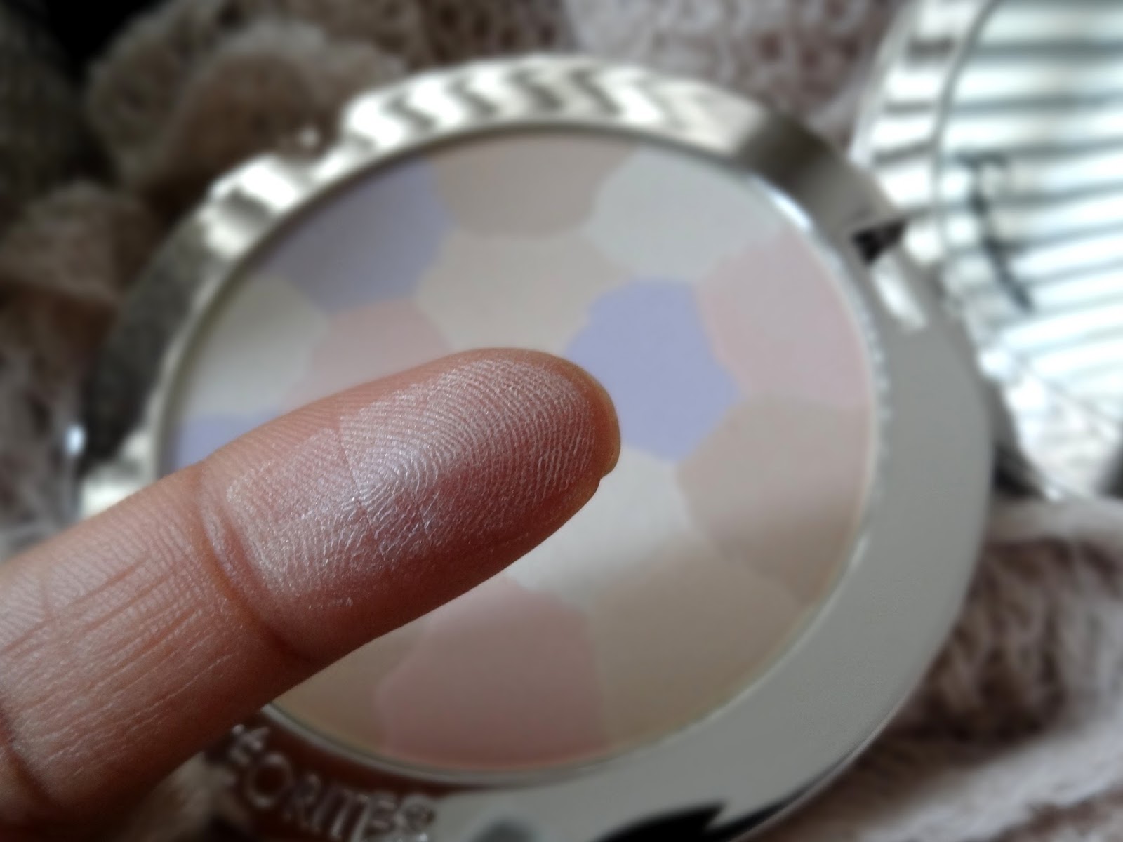 Makeup, Beauty and More: Guerlain Meteorites Compact Light-Revealing ...