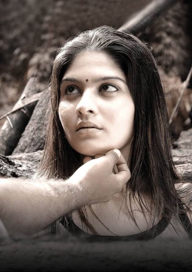 Mathil Mel Poonai Movie Photos - Hot PHOTOSHOOT Bollywood, Hollywood ...