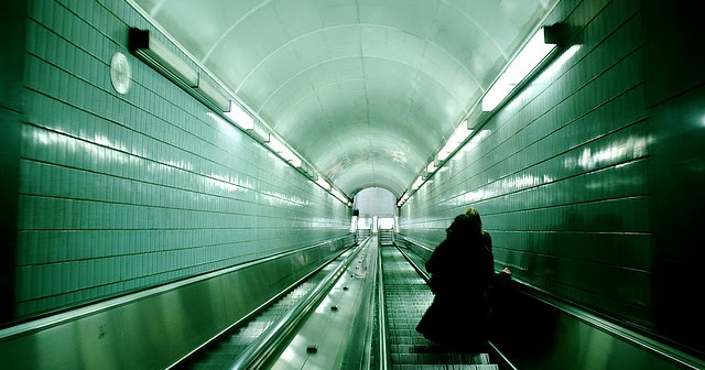 School Of Digital Photography: Fluorescent Light