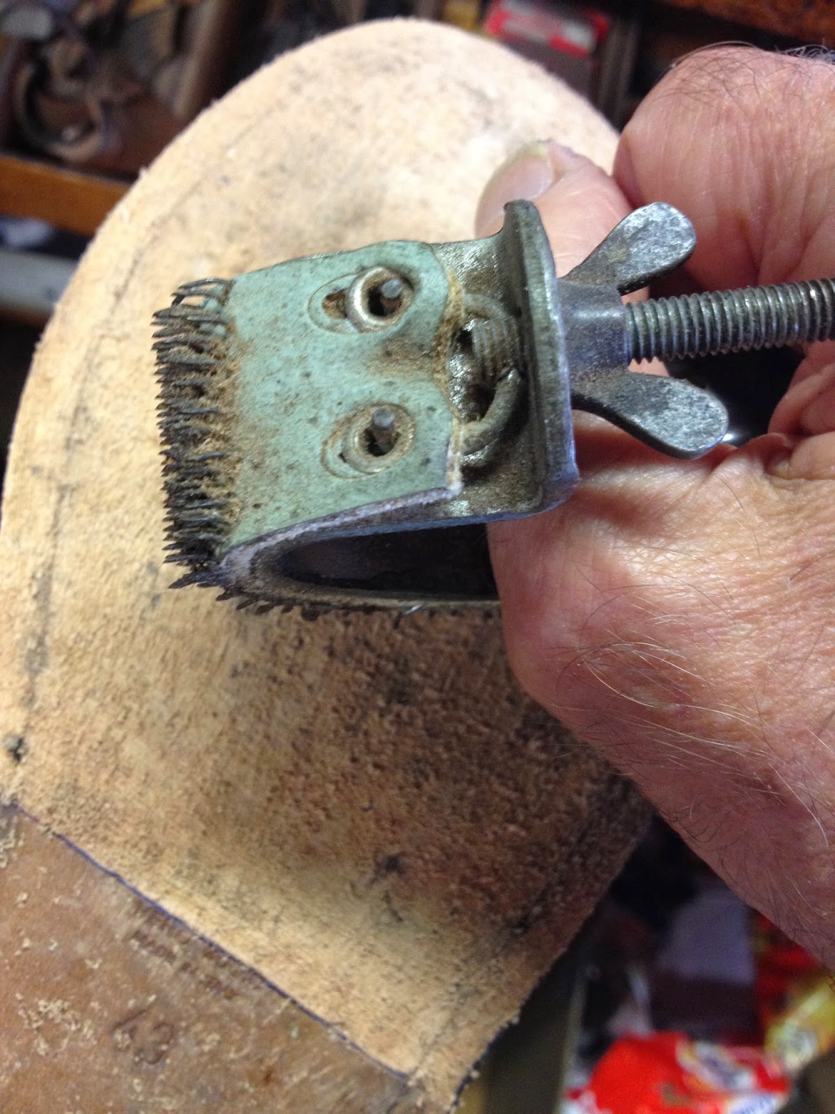 cordonnerie maroquinerie bagagerie sellerie: Les différentes techniques ...