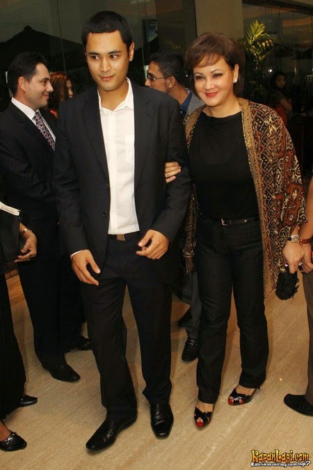 FOTO TERBARU HALIMAH AGUSTINA KAMIL - Kumpulan Foto Dan Profile Artis ...