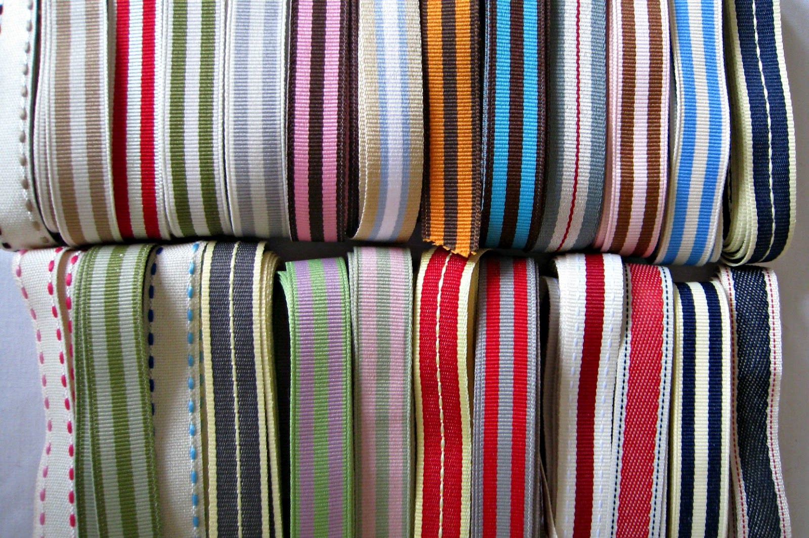 RosMadeMe: Ribbons Have Arrived :)