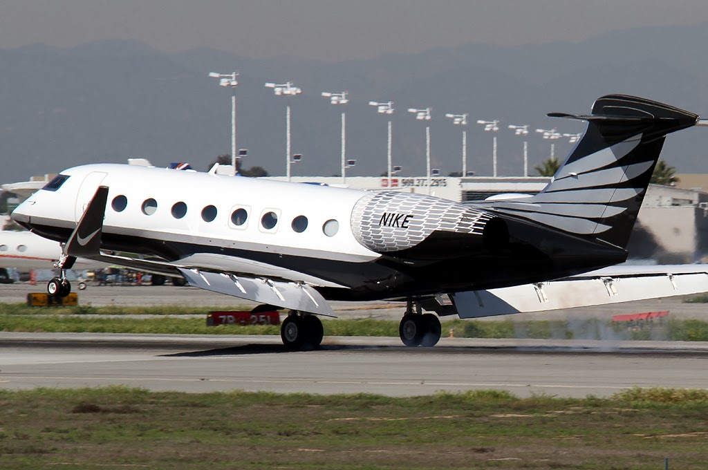Aero Pacific Flightlines: NIKE G650 visits Long Beach