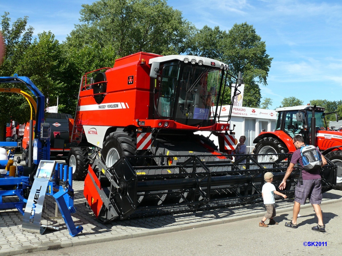 Rozhledy konzervativní 010: Před 70 lety byl vyroben první traktor ...