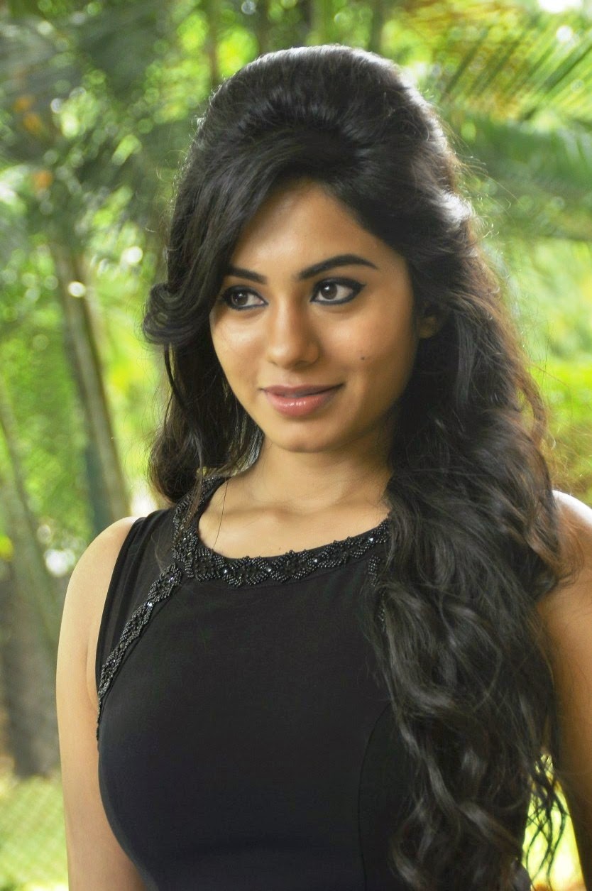 Deepa Sannidhi sizzling at Enakkul Oruvan |Tamil Cinema News Updates ...