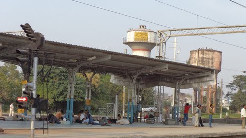 HH Shri Bhola Nathji Memories: Itarsi Station