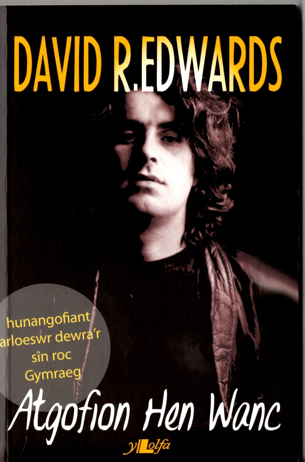 Thoughts of Chairman Mwyn: Notes on Welsh Culture "Canu yn Gymraeg"