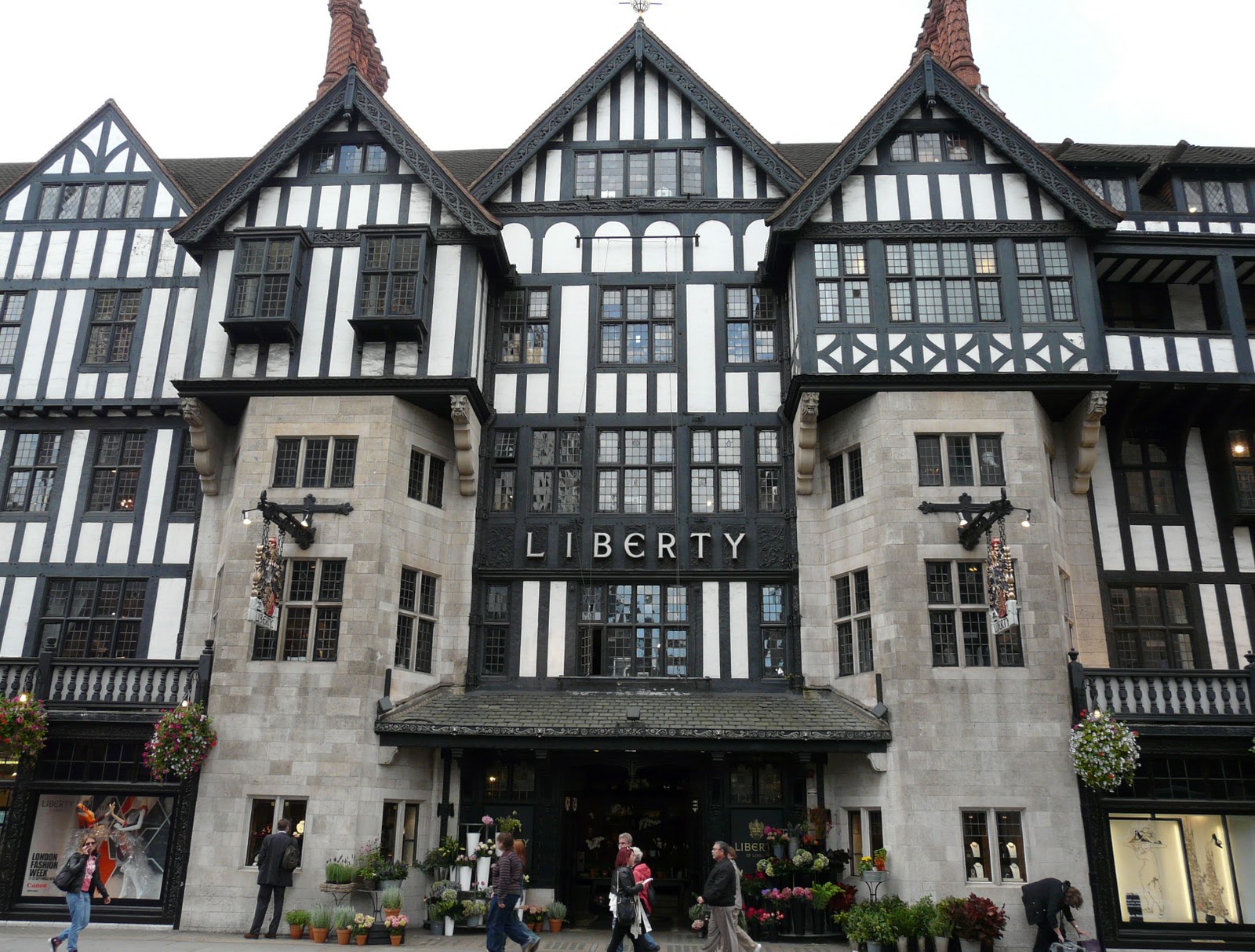 Little Welsh Quilts and other Traditions: Liberty fabrics