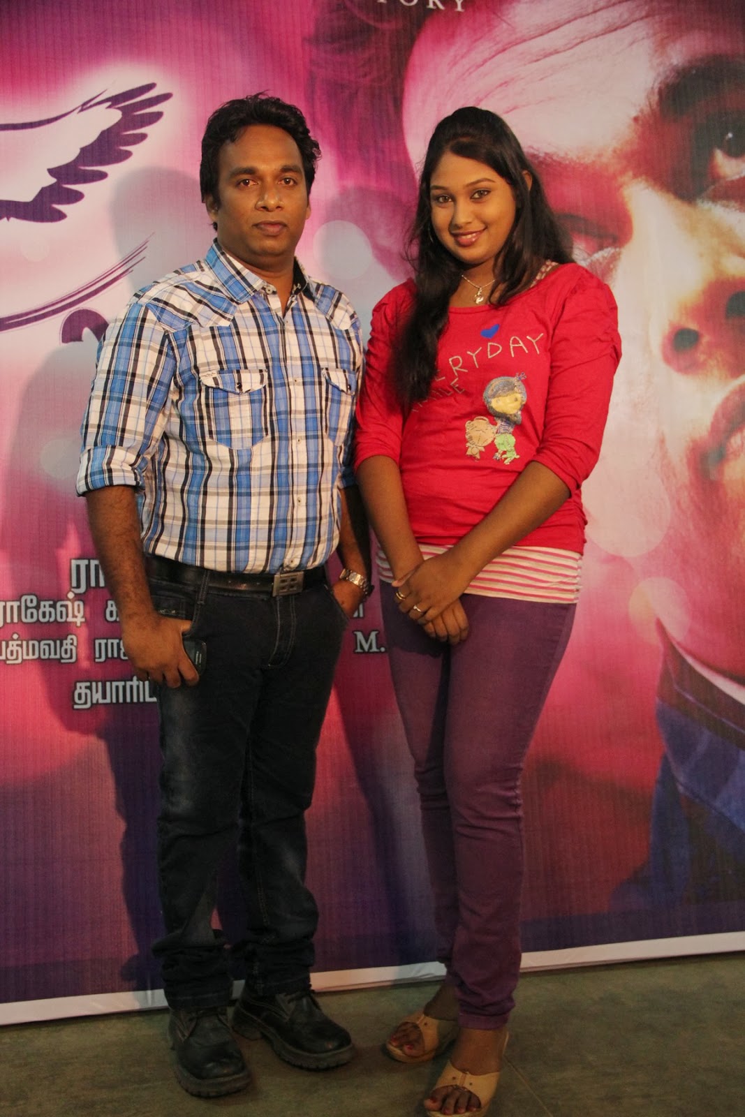 picture4comments: Paravai Movie Team Interview Stills