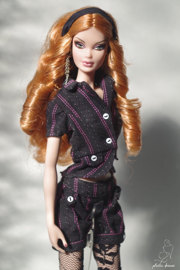 Plastic Dreams Dolls :: Barbie et miniatures: Summer Top Model Barbie Doll