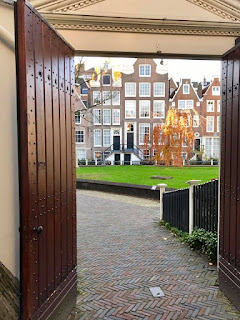 FrauMB far far away: Der Beginenhof Amsterdam - Begijnhof - The ...