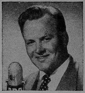 Tralfaz: Gilligan, Danny Clover and the Dinosaur