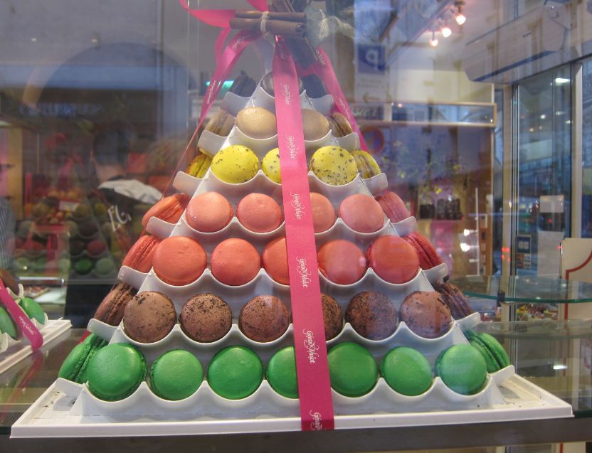 paris breakfasts: Macaron Miscellany