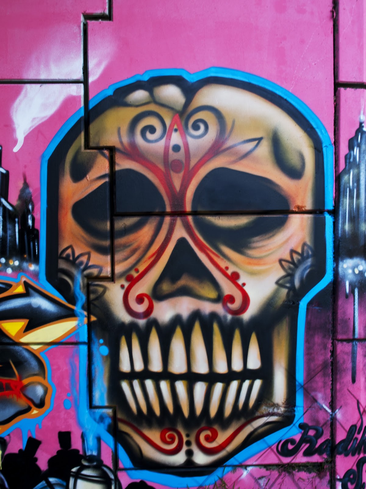 *ROKE graffiti ART: "2012: THE BEGINNING OF THE END"