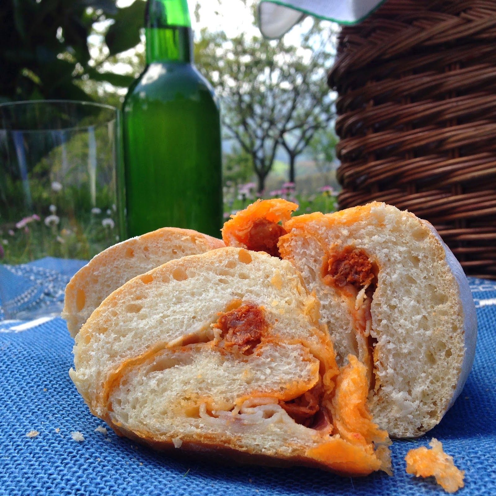 El Trasgu de las galletas: BOLLO PREÑAO #parallevarTS