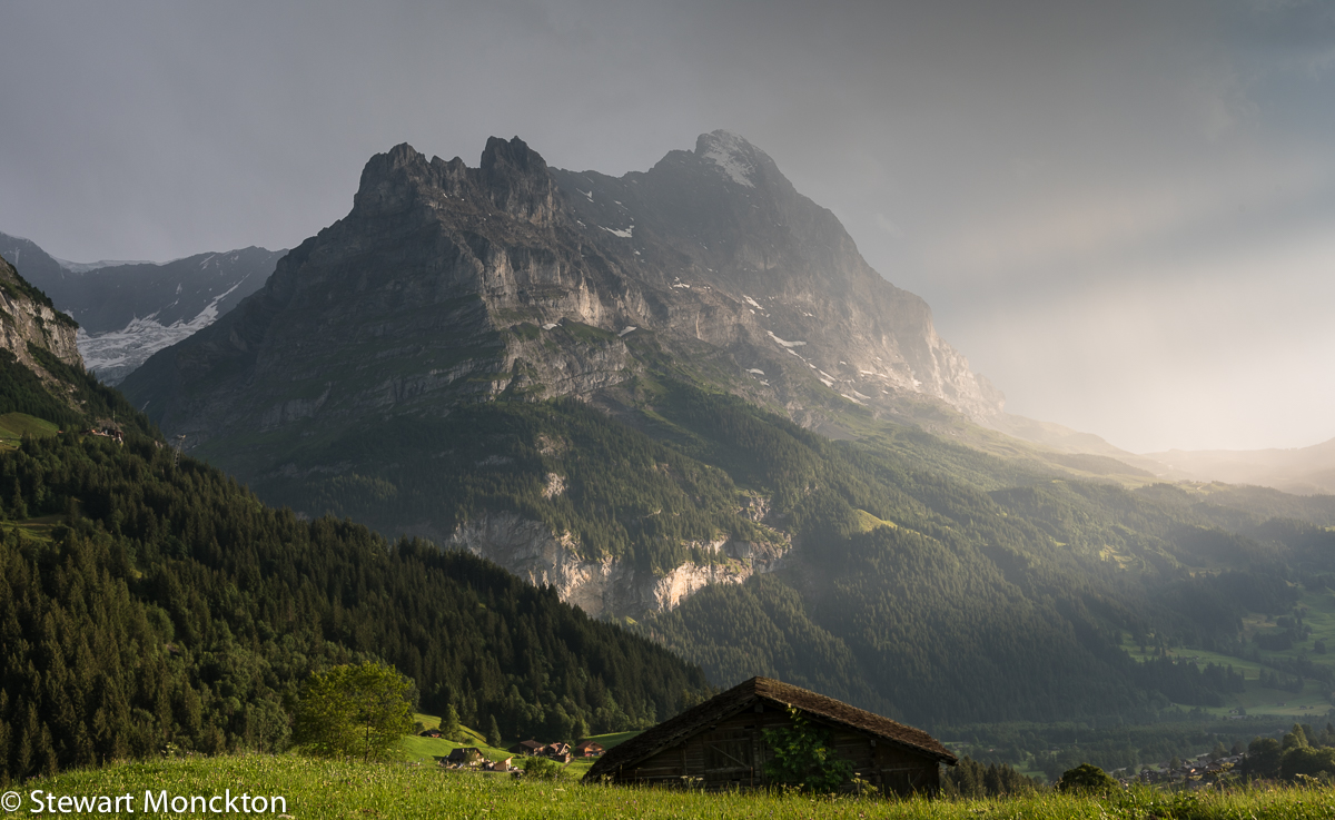 Paying Ready Attention - Photo Gallery: Eiger Light 2