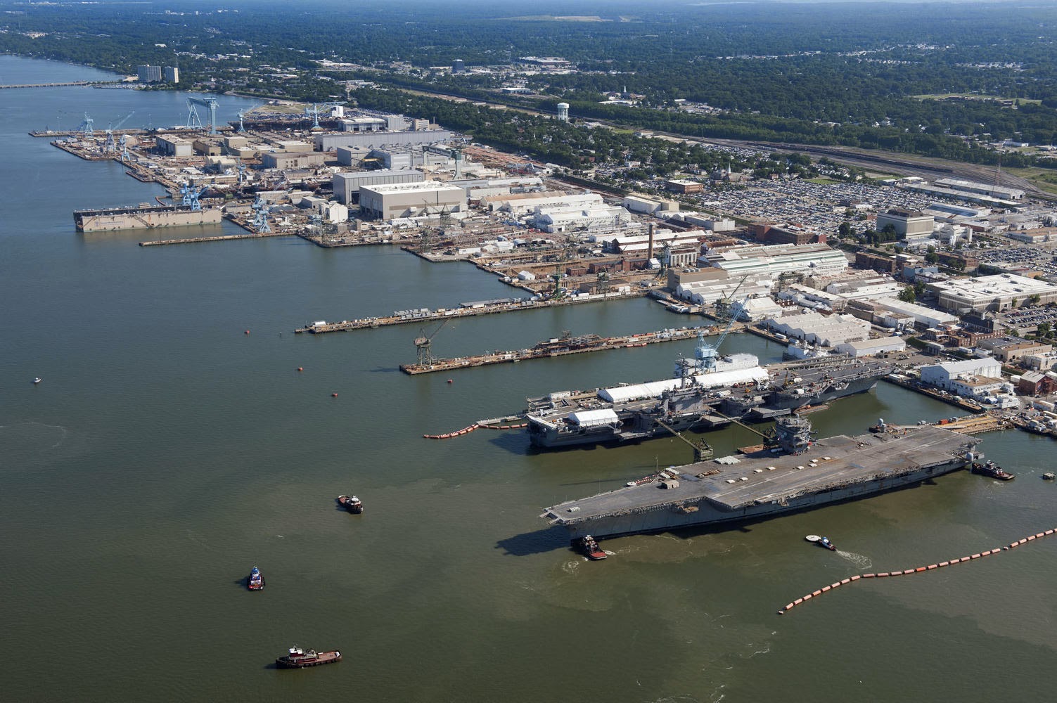 War News Updates: A Rare Look At Three U.S. Aricraft Carriers At ...