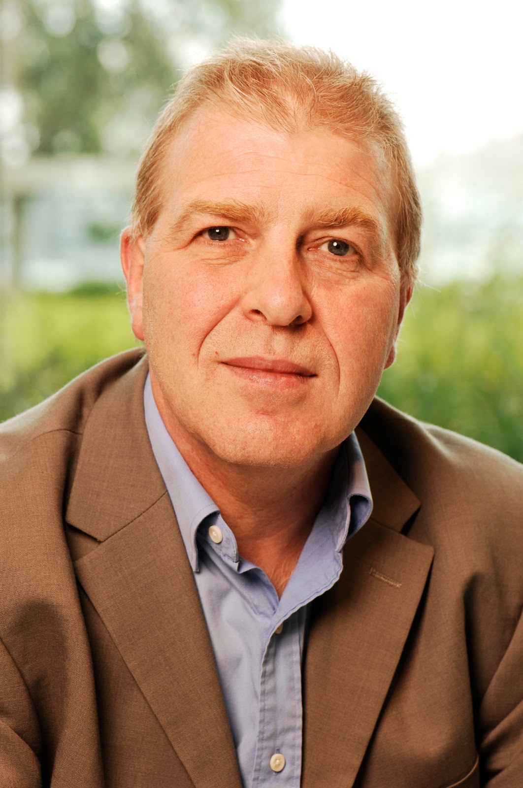 Clancy Tucker's Blog: 10 June 2013 - RICHARD CLARK - Guest Author