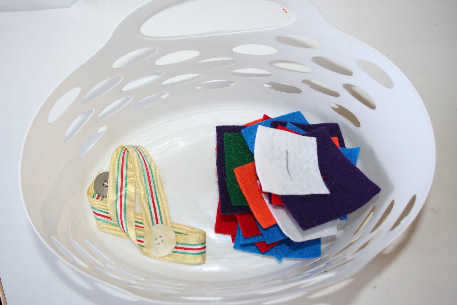 Our Country Road: Group Preschool-Spring Trays