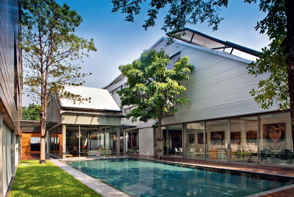 Three Parallel House - Tropical Architecture