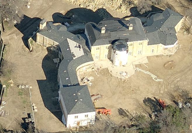 Celebrity Homes: Investor David Weinreb Completes Mansion in north ...