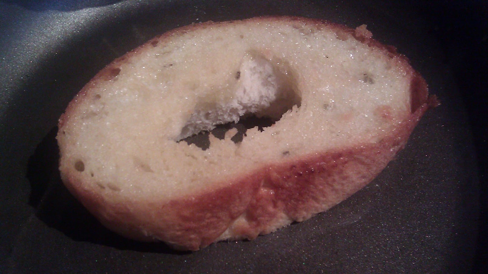 Kūlia cooks!: Egg-in-a-puka