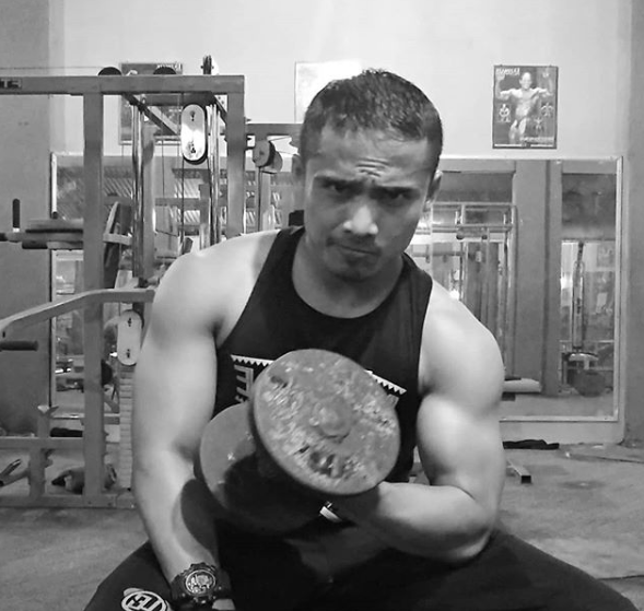 10+ Royalty Free Muscular, Handsome Man Images / Photos | Mirwan Choky