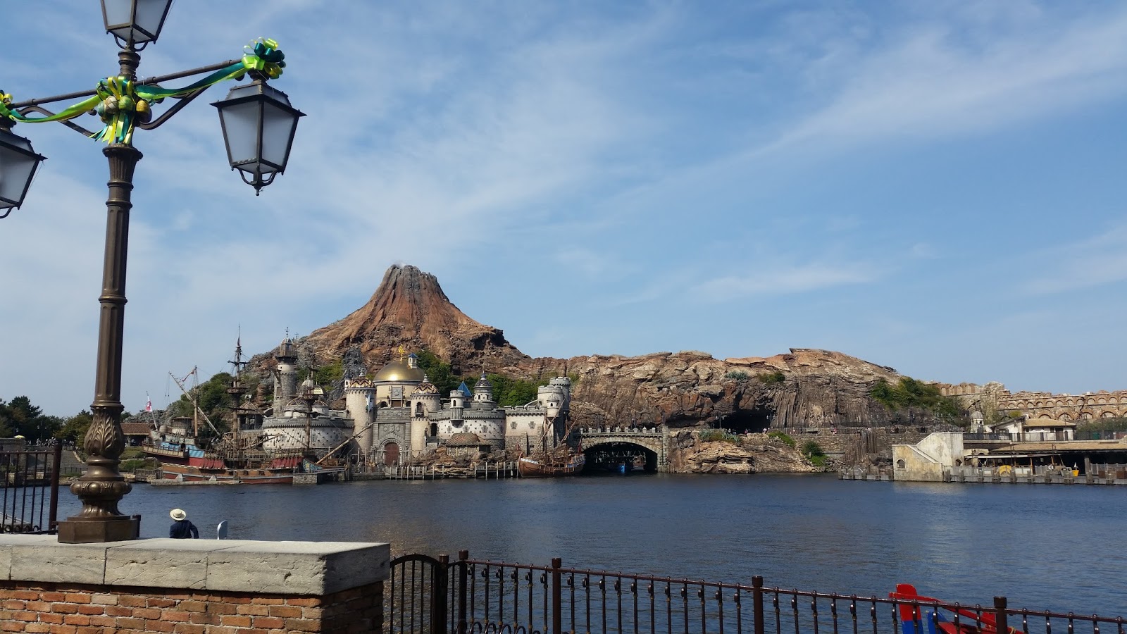 Japan, Disney: 2015