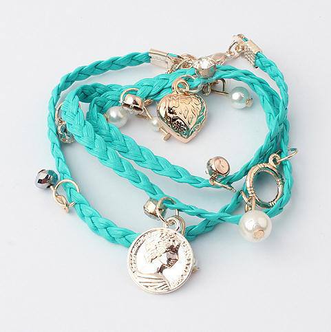 Pictures: Girls Hand Bracelet In Many Shades