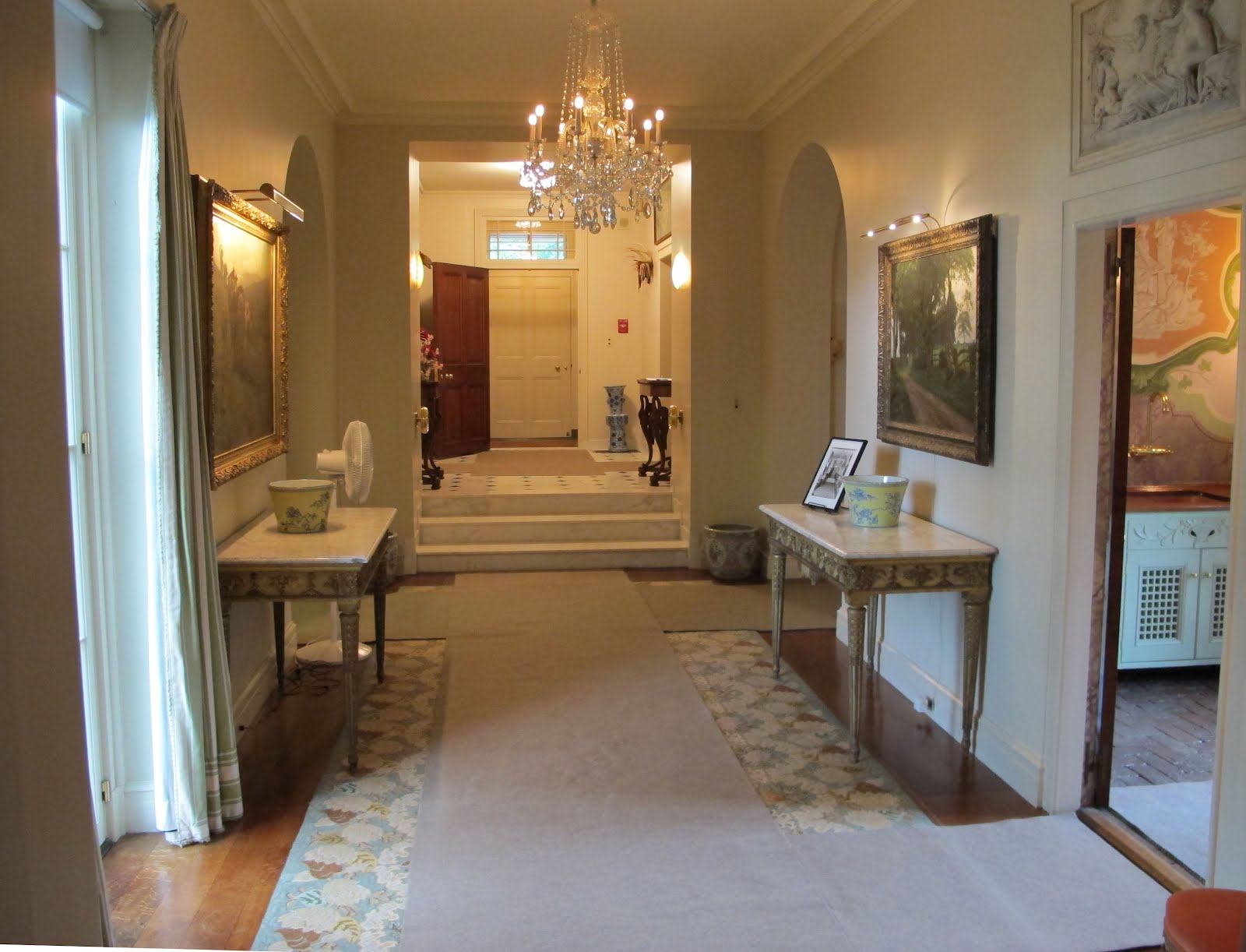 BIG OLD HOUSES: The Upper Class, between the Wars