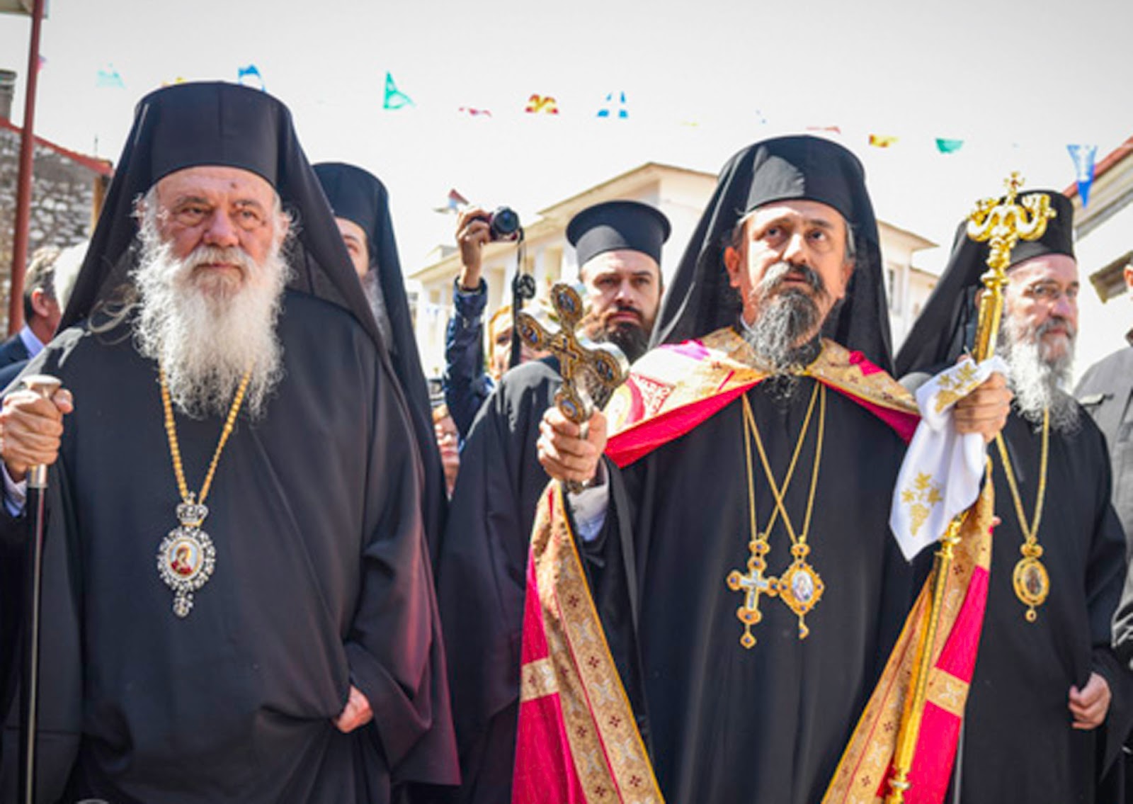 Ευρυτανικό Βήμα: ΛΑΟΘΑΛΑΣΣΑ ΕΥΡΥΤΑΝΩΝ ΣΤΗΝ ΕΝΘΡΟΝΙΣΗ ΤΟΥ ΝΕΟΥ ...