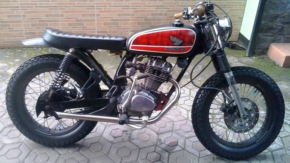 Cara Asik Mengenal Motor Klasik : HONDA CB 100