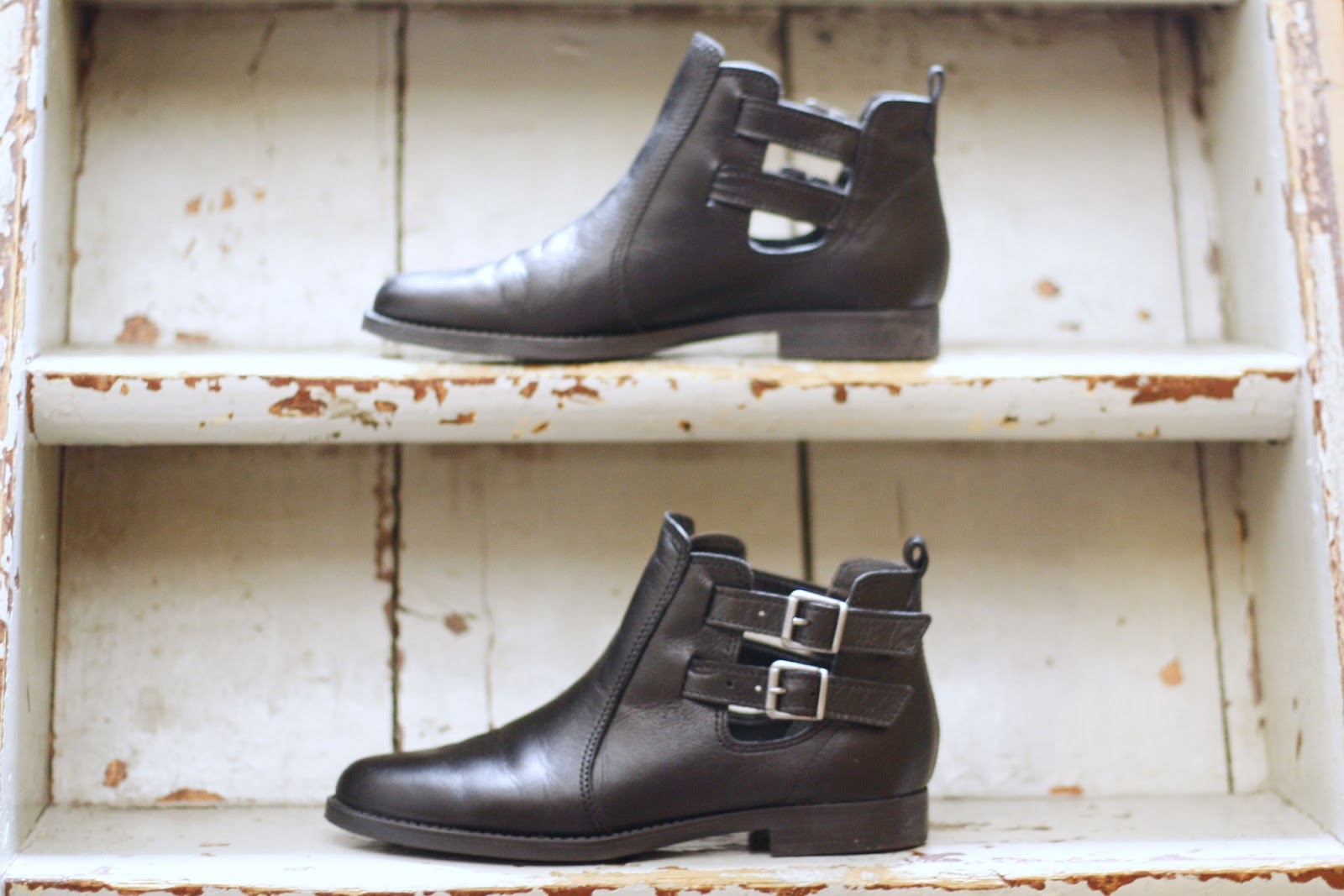 MIXT : 22/06/2013 new in: SACHA LEATHER CUT OUT BOOTS