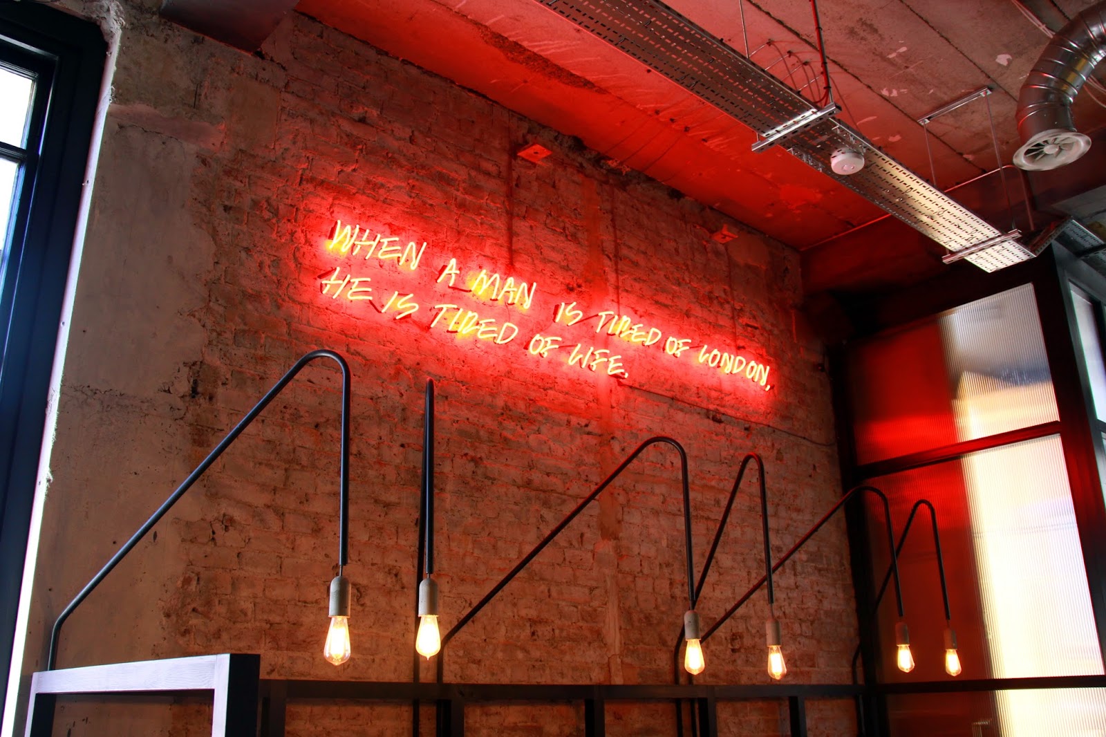 Double Skinny Macchiato: Brunch at London Grind