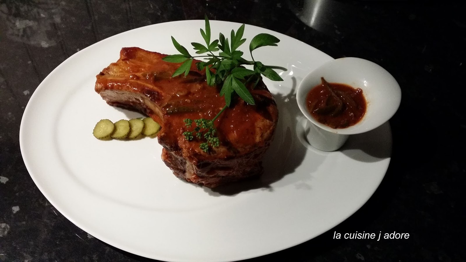 la cuisine j adore : CÔTE DE PORC DOUBLE, SAUCE CHARCUTIERE ( recette ...