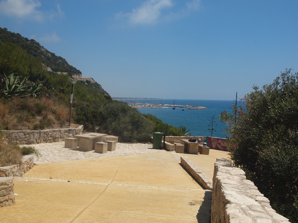 SOM DE PÍCNIC: Zona de pícnic del Mirador del Garraf, El Garraf (Sitges ...