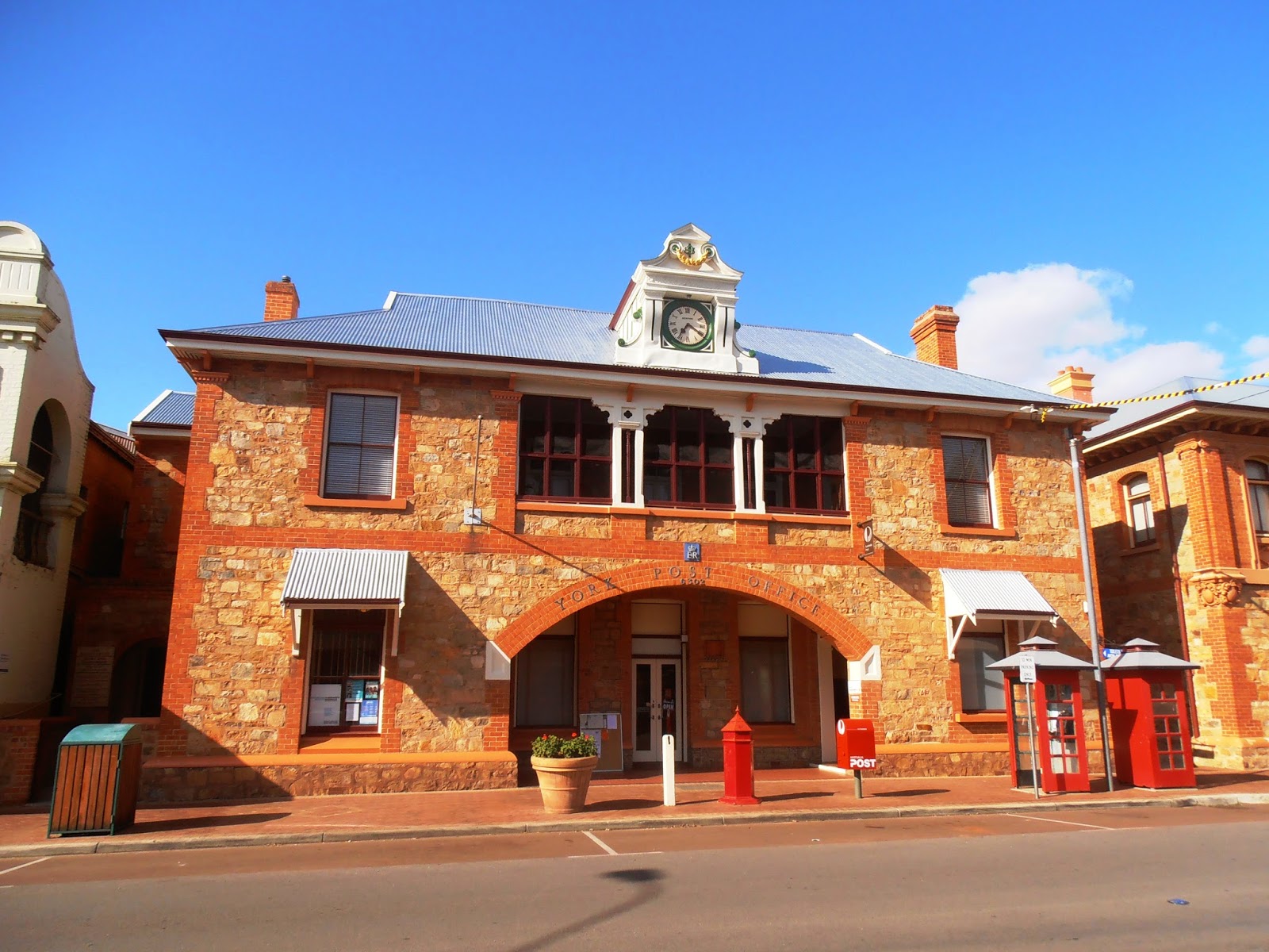 The Clarke's Aussie Adventure: 5 June 2013 - Advent Park, Maida Vale ...