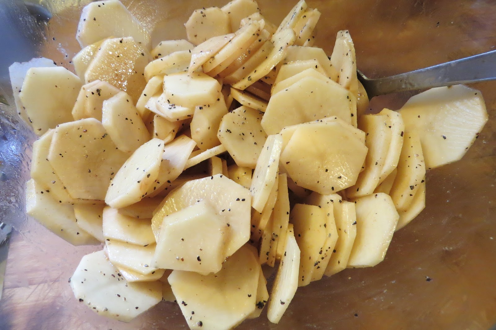 Light Scalloped Potatoes