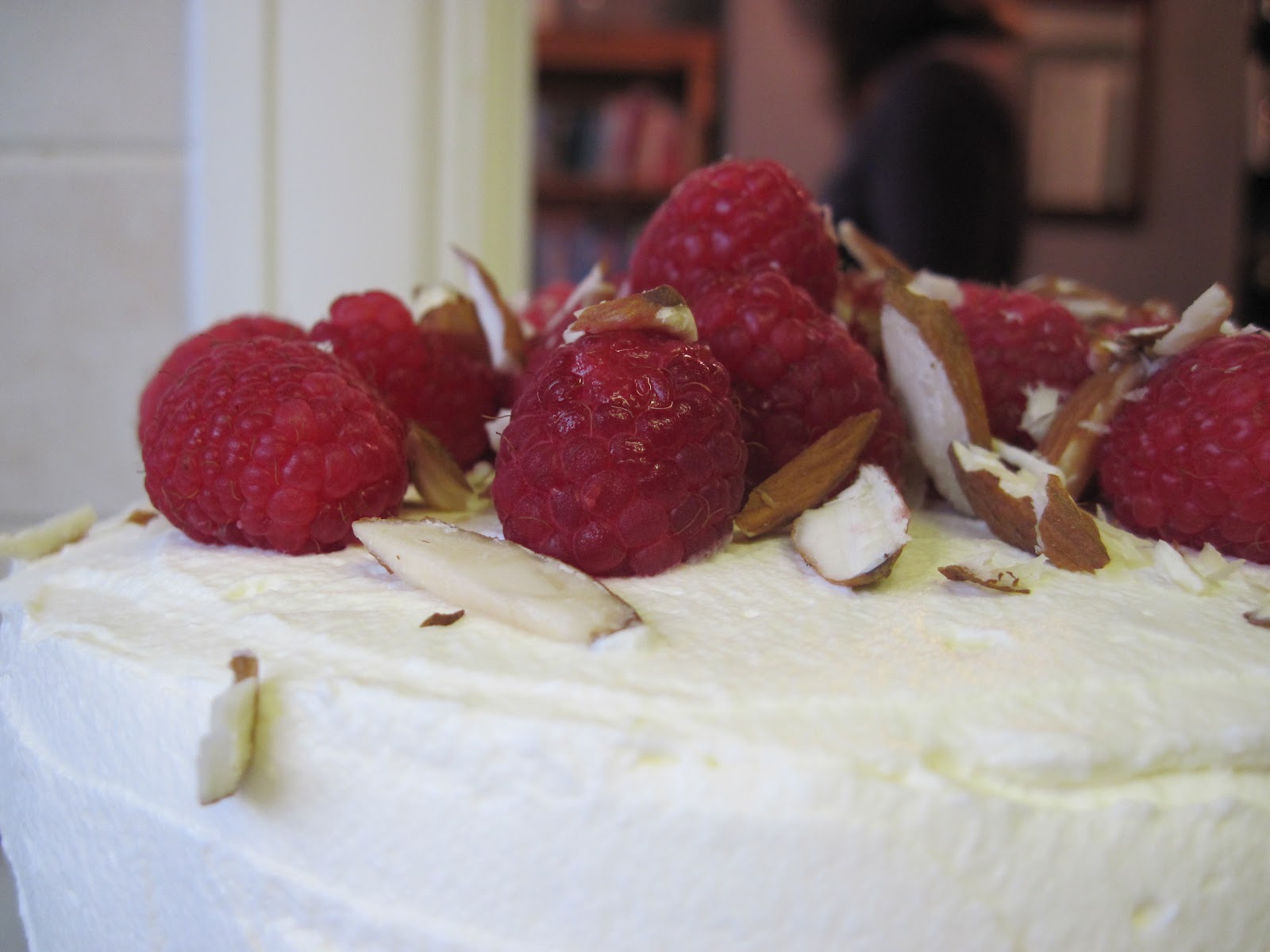 The Sugar Lump: Raspberry Bakewell Cake