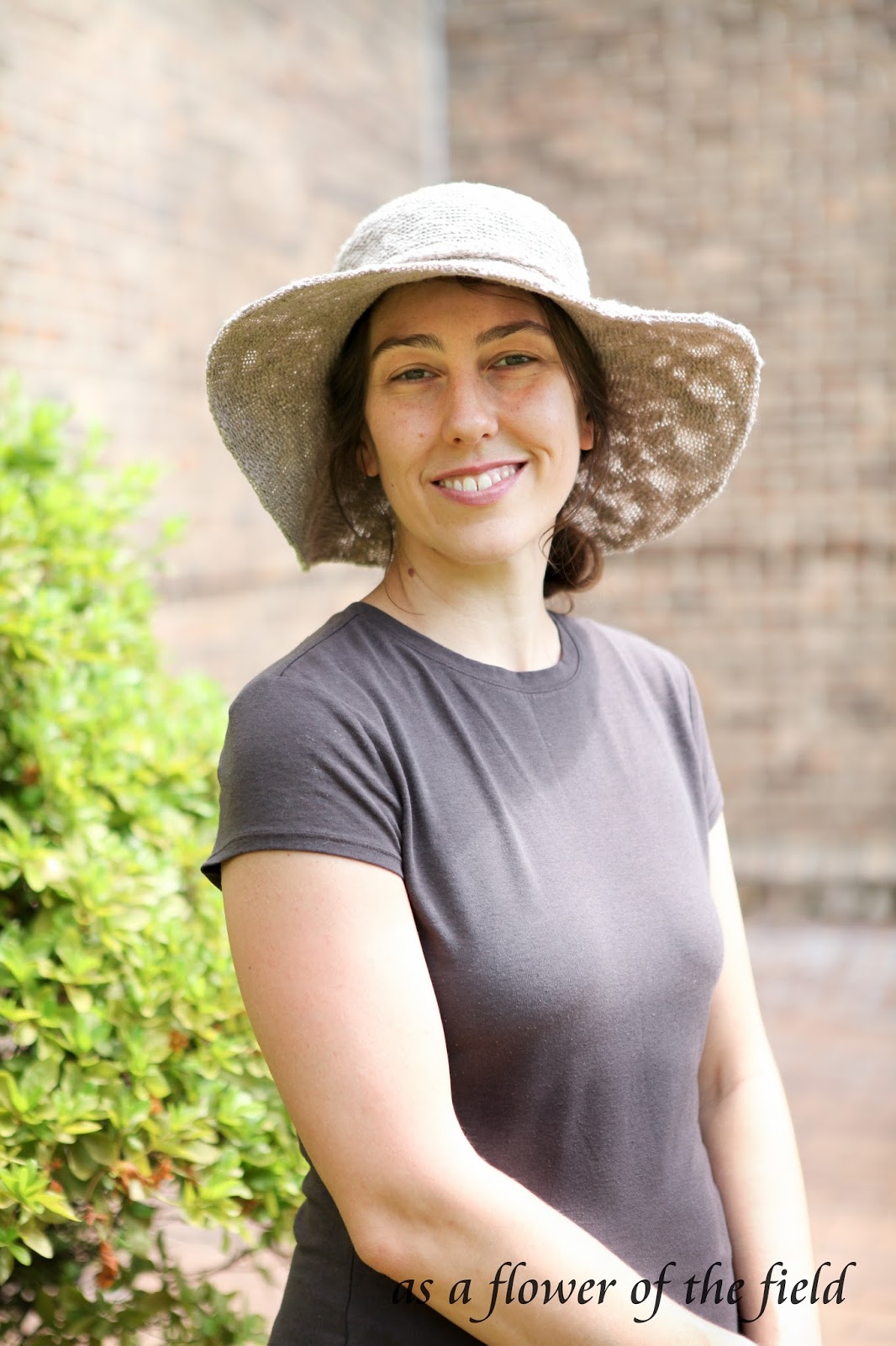 As a Flower of the Field: Family Photos -- Tim & Rachel