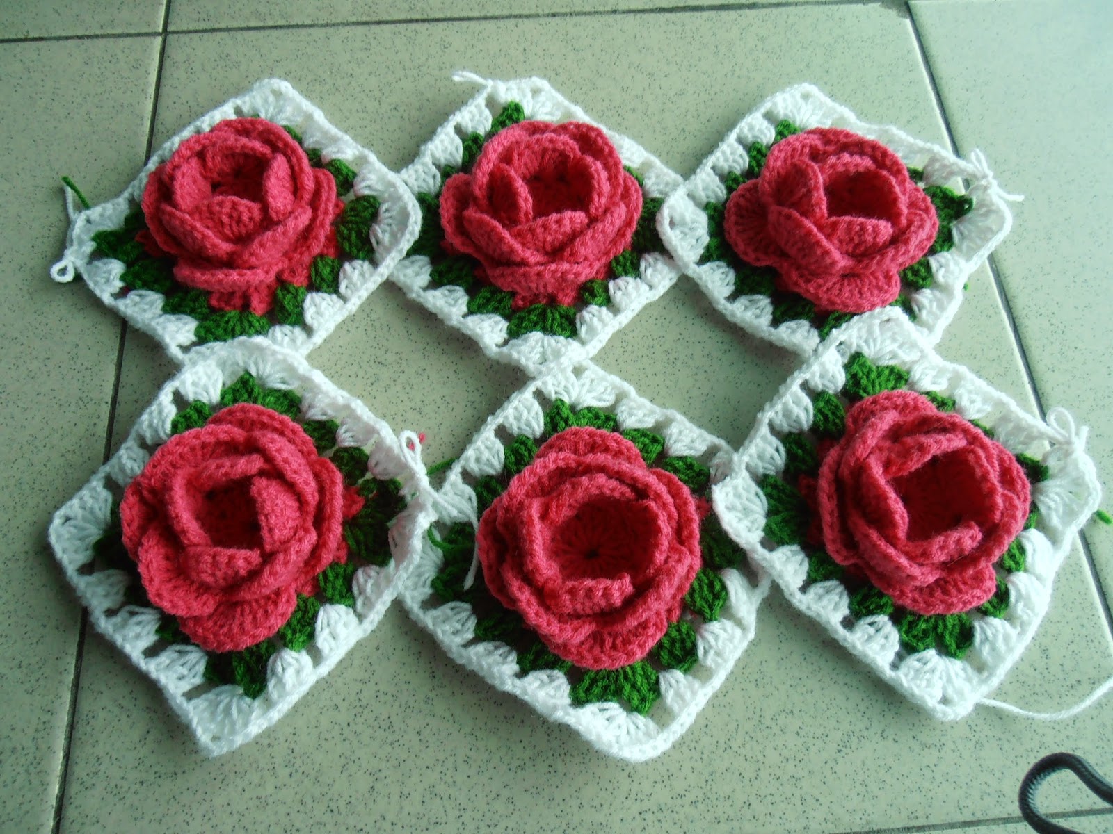 DIELA'S CROCHET: Crochet Bunga Ros lagi