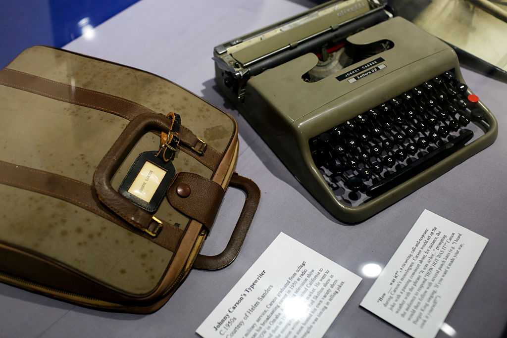 oz.Typewriter: Here's Johnny's Olivetti Lettera 22 Portable Typewriter