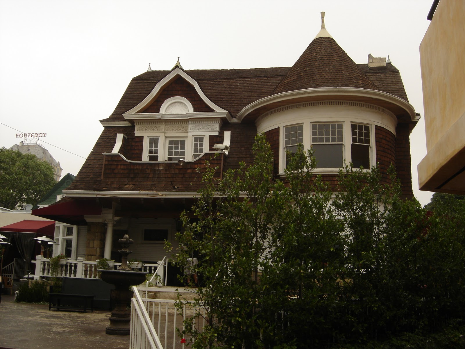 Places To Go, Buildings To See: Janes House & Janes Square - Hollywood ...