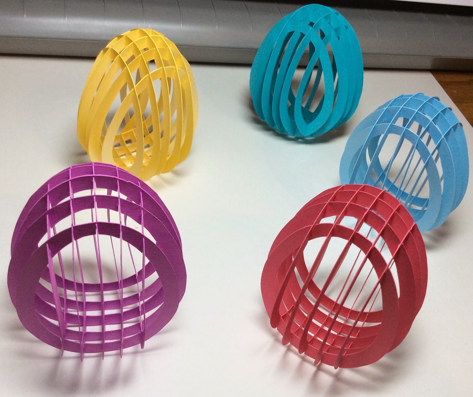 Papercrafts and other fun things: A Sliceform Egg - Math, Art and ...