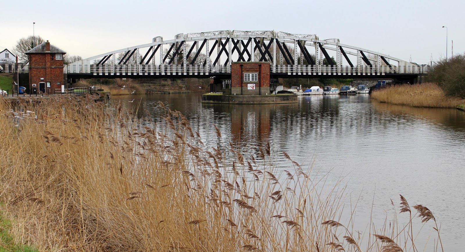sconzani: Swing Bridges on the Weaver