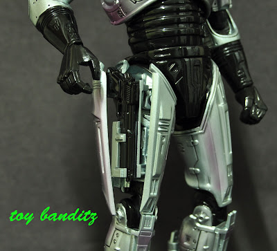 toy banditz: ROBOCOP BY FIGMA